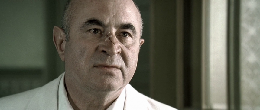 Recordamos al gran Bob Hoskins con sus 5 mejores películas | Sopitas.com