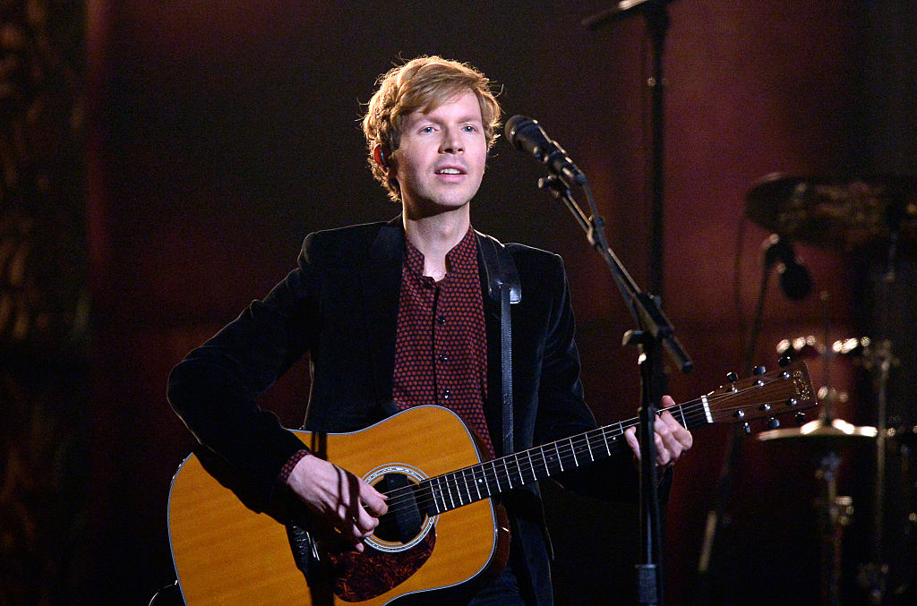 Beck comparte serie de adelantos de su nuevo sencillo "Wow" - Sopitas.com