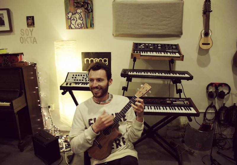 No podrás sacarte de la mente la calidez de Jósean Log y su ukelele ...