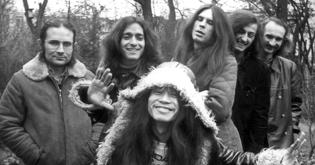 Can celebra 50 años y toca junto a integrantes de Sonic Youth y MBV ...