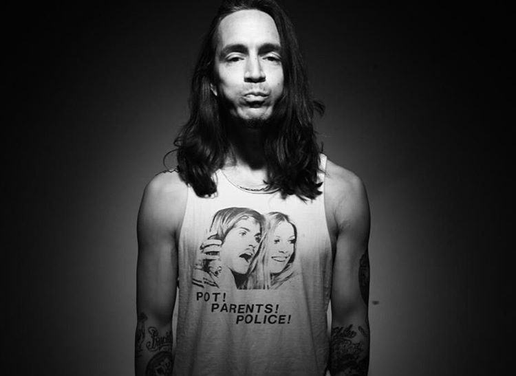 Brandon Boyd habla sobre tiempos mejores en su rola "Petrichor"