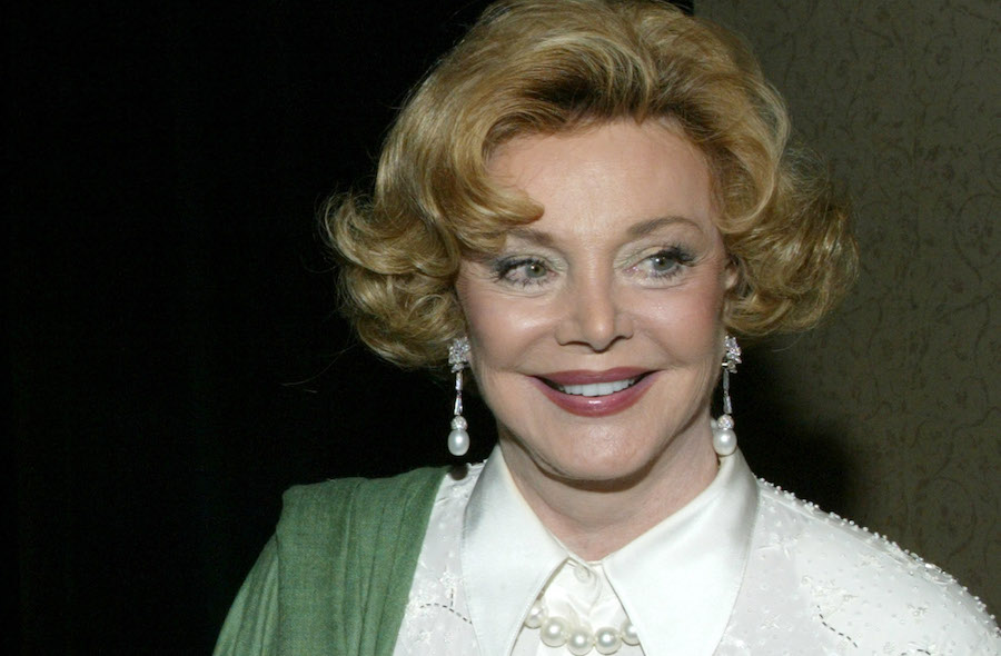 Muere Barbara Sinatra viuda de Frank Sinatra a los 90 años - Sopitas.com