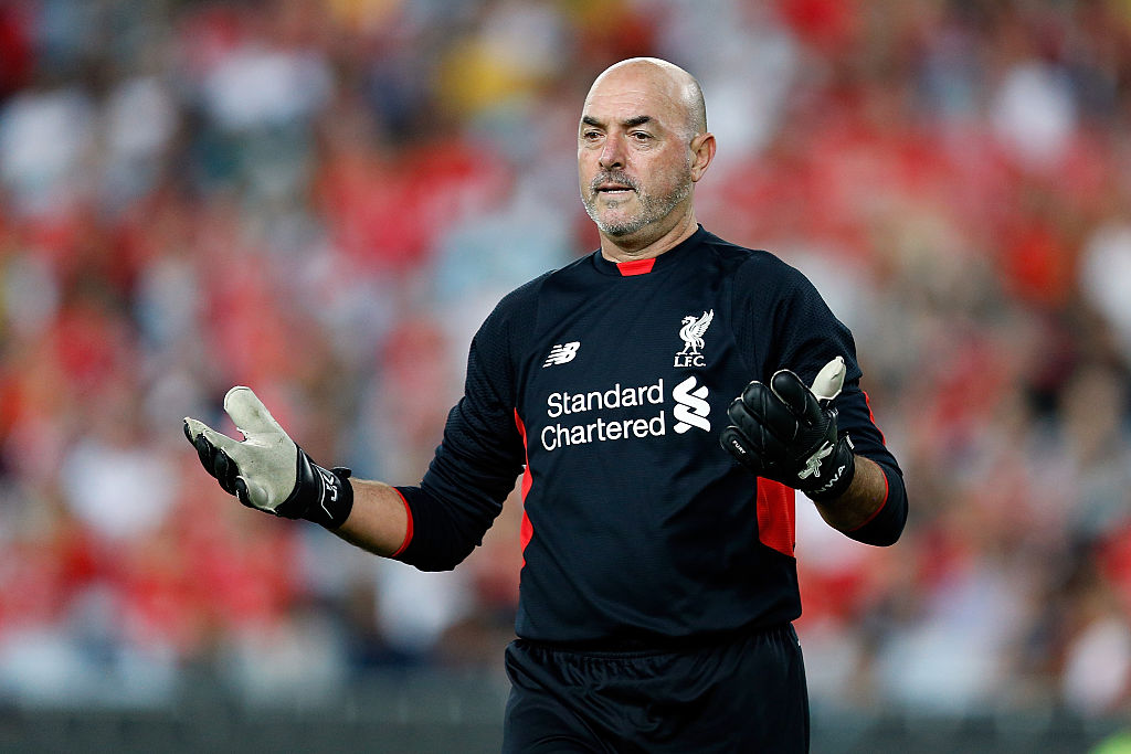 Ex portero del Liverpool confiesa que se vio obligado a matar