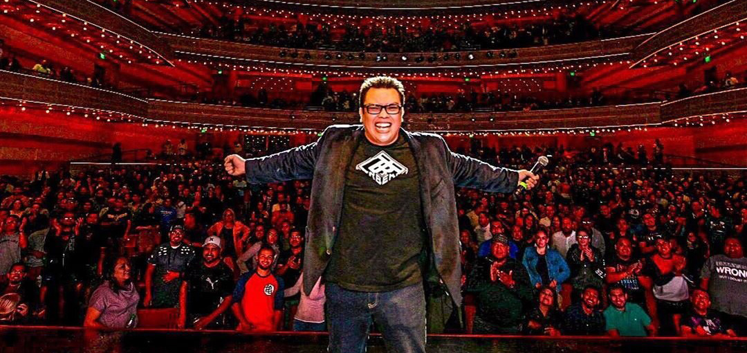 Franco Escamilla: El primer comediante latino en presentarse en el ...