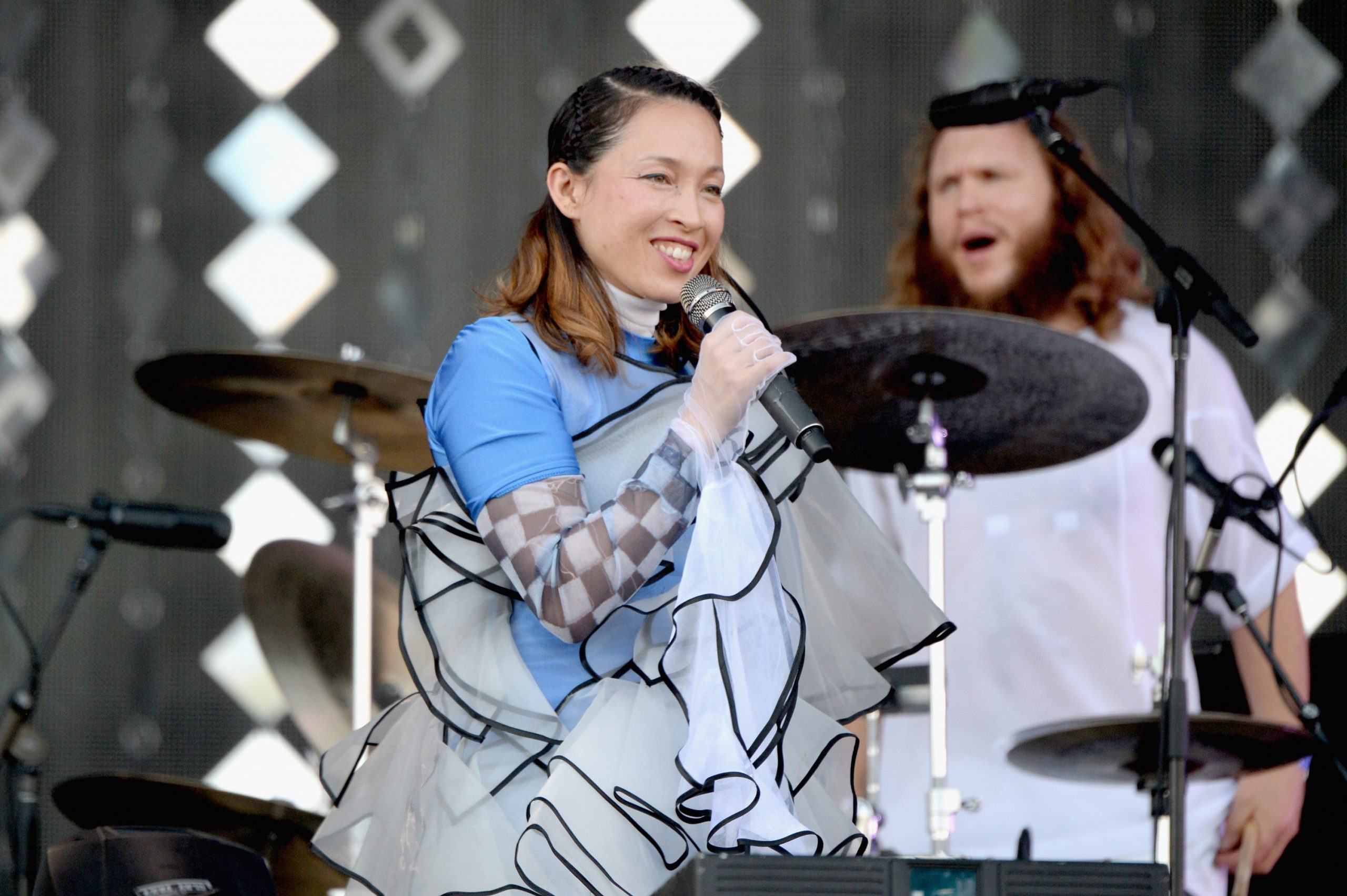 Little Dragon anuncia un nuevo disco con la canción "Hold On"