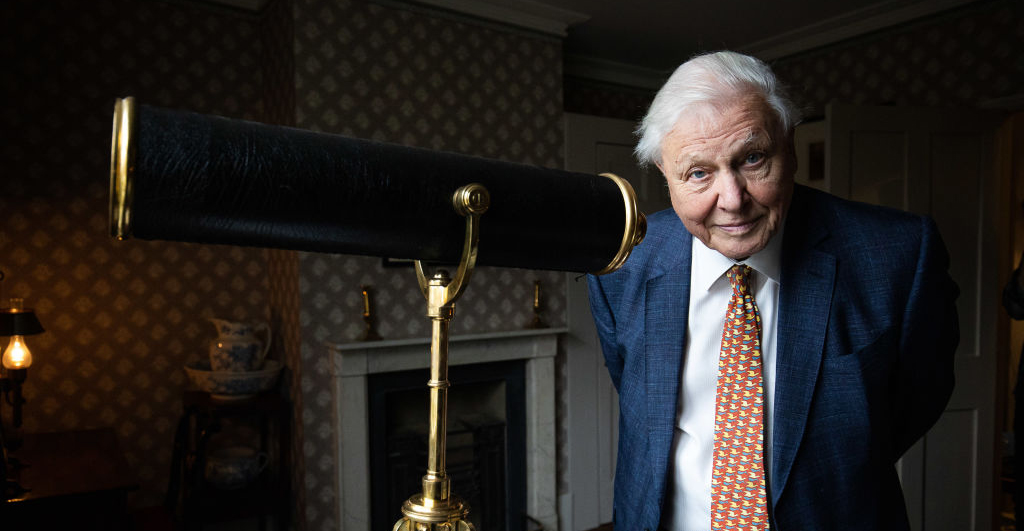 Como en la tele: David Attenborough está dando clases de geografía en línea