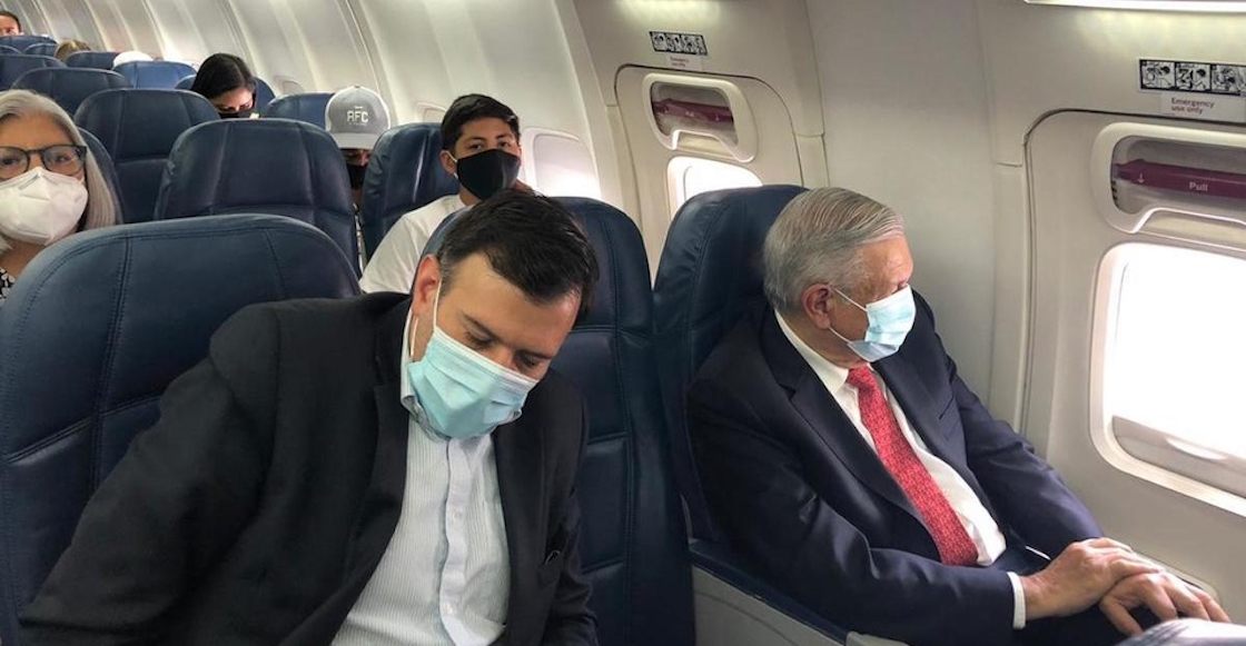 AMLO usa cubrebocas por primera vez desde que comenzó epidemia