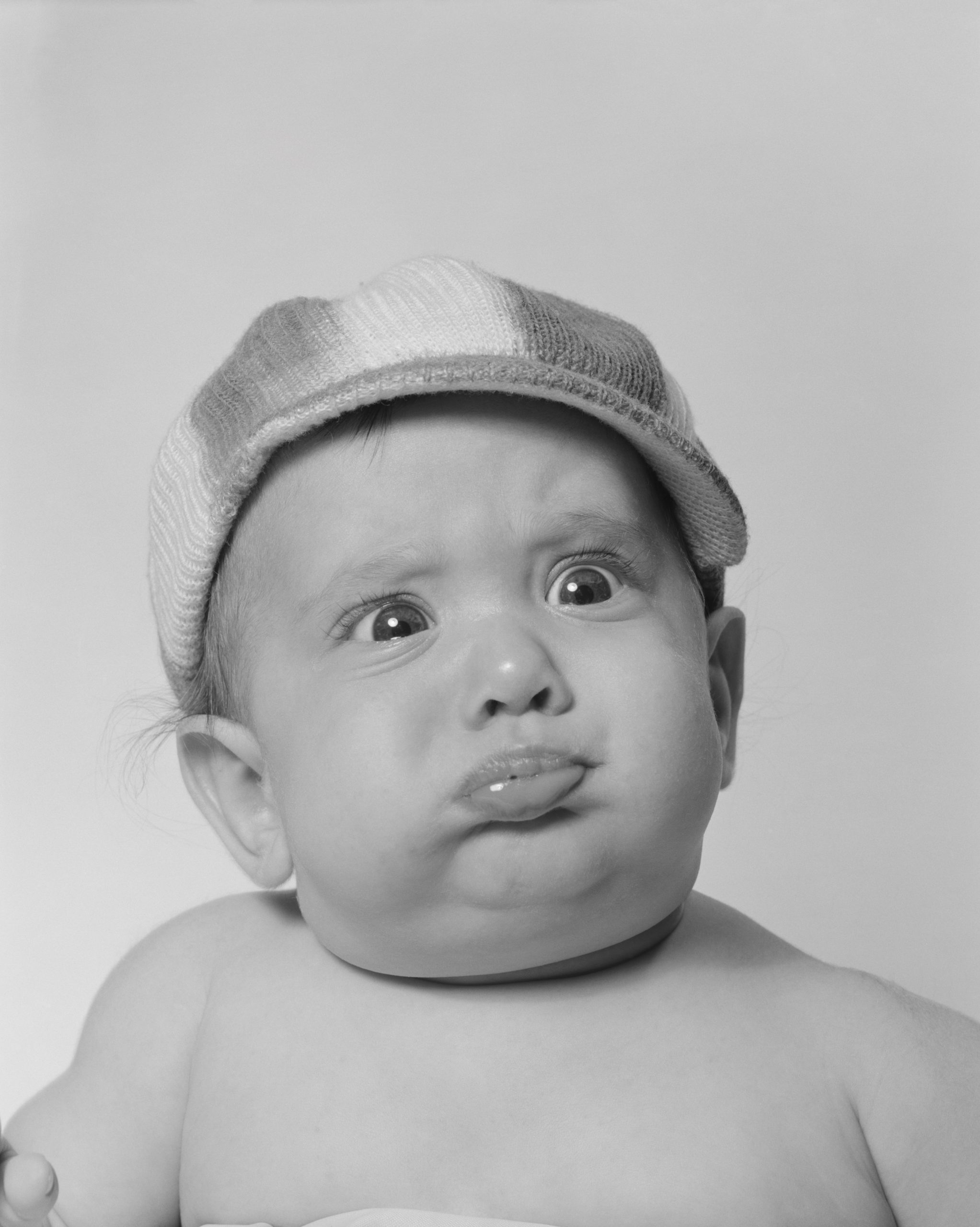 Esta es la broma que muestra la reacción de las señoras al ver bebés ...