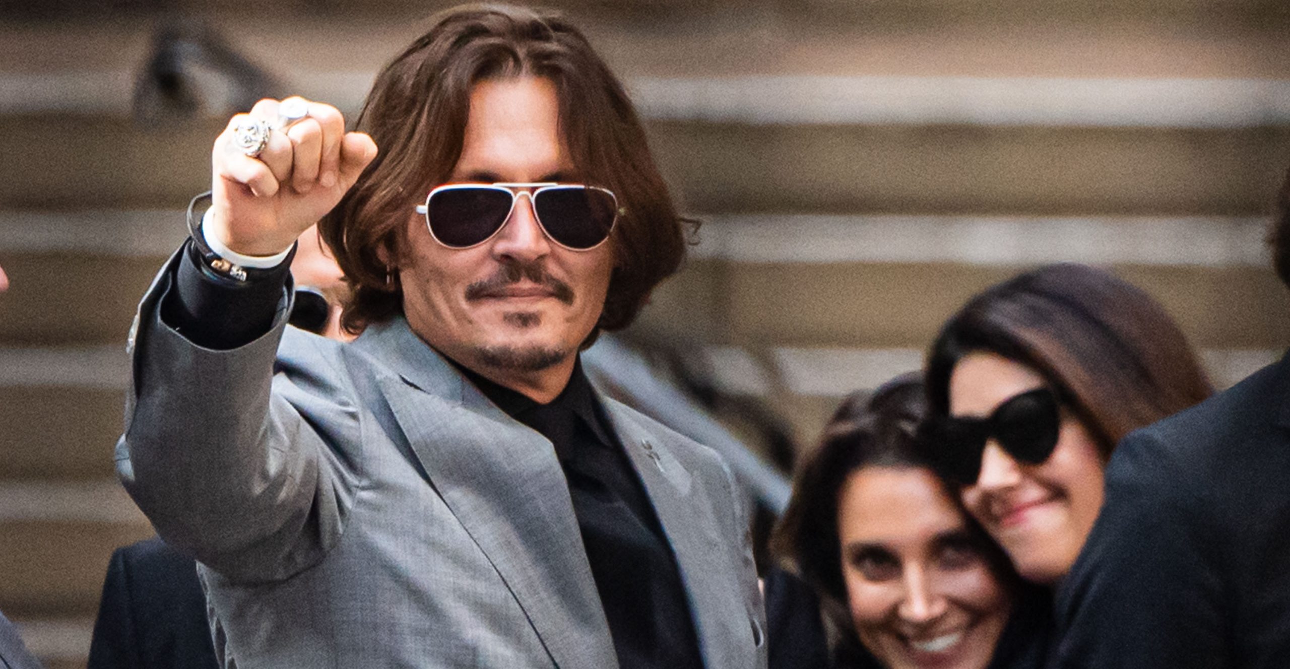 Johnny Depp pierde demanda contra The Sun por llamarlo 'golpeador de ...