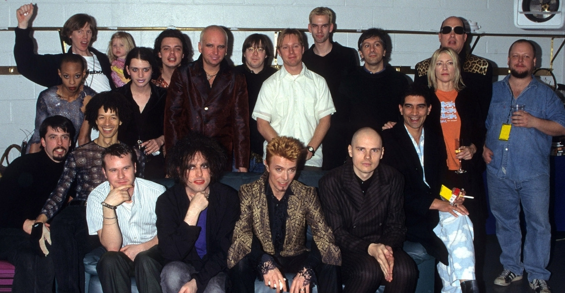 La historia de la foto de David Bowie con Robert Smith, Billy Corgan ...