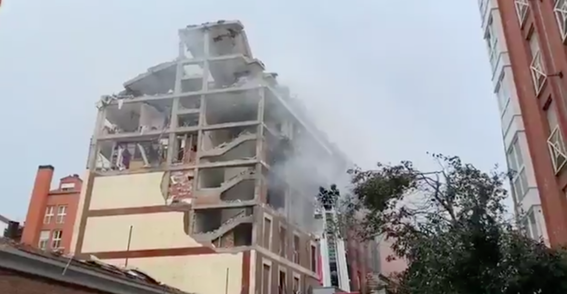 Explota un edificio en el centro de Madrid; ya atienden la emergencia