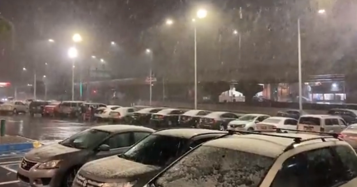 ¿Qué es esto, Suiza? No, se reporta caída de aguanieve en Monterrey