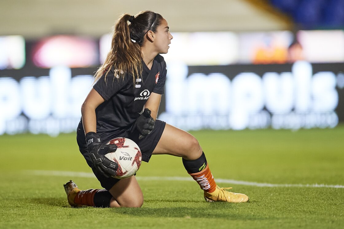 Ana Gaby Paz, la portera de Atlas Femenil que creció como delantera