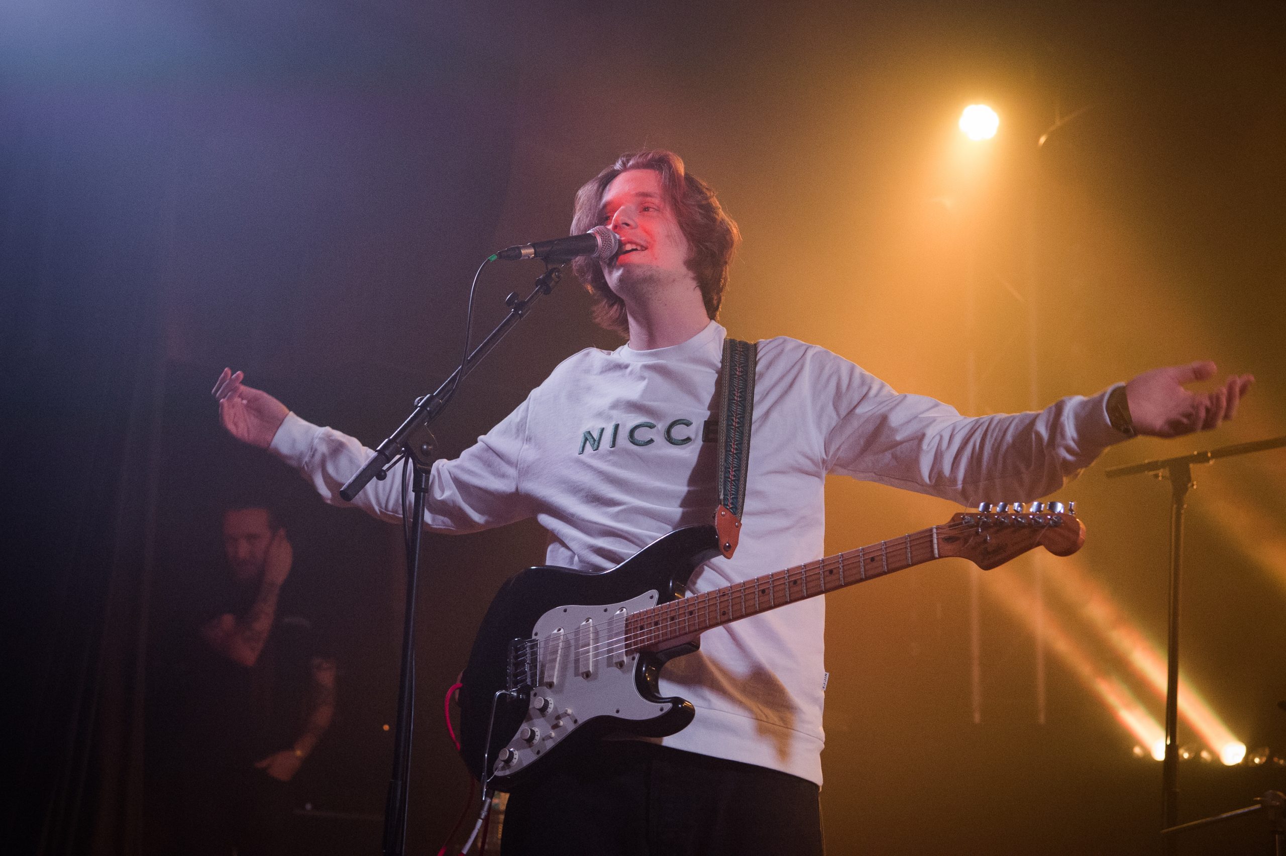 JAWNY: La libertad de no encajar en ningún género y crear música sin ...