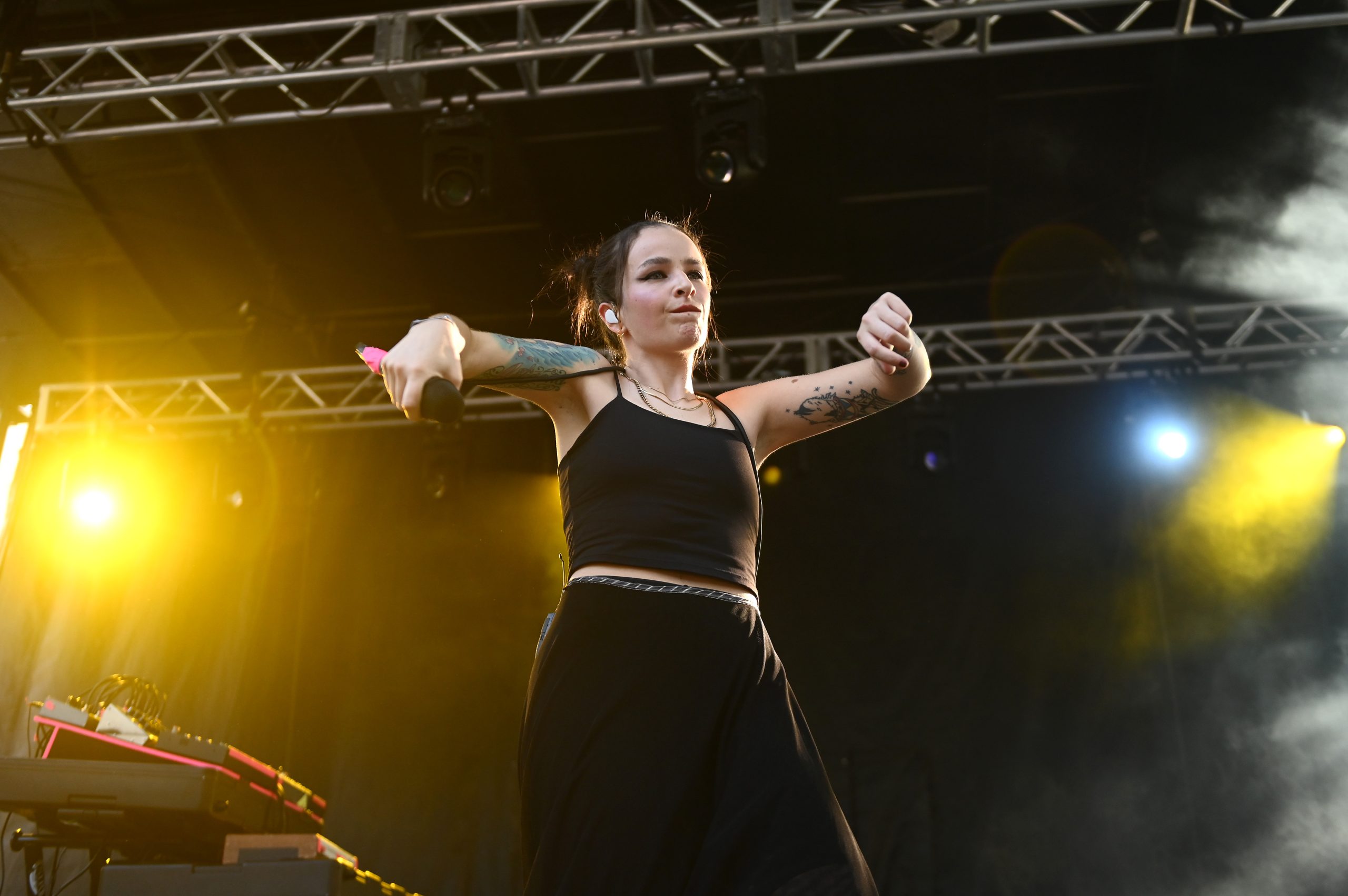 Ela Minus: La productora colombiana que le puso el toque latino al ...