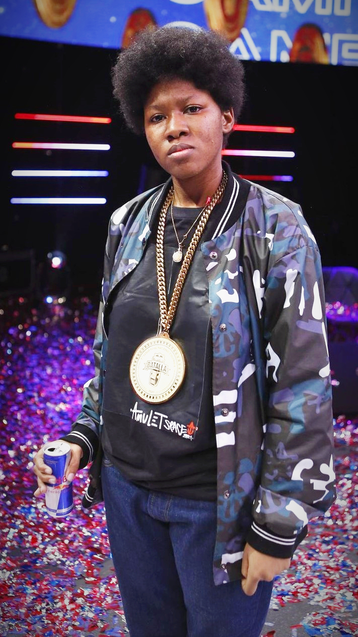 Marithea: de improvisar en grupos de WhatsApp a la primera mujer en la ...