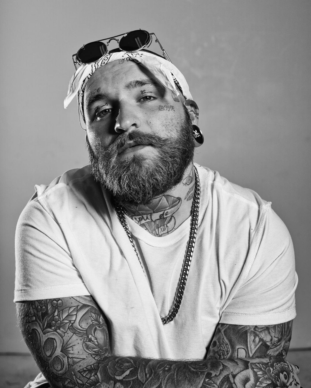 Teddy Swims: El solista de Atlanta que puede cantar country o hip hop