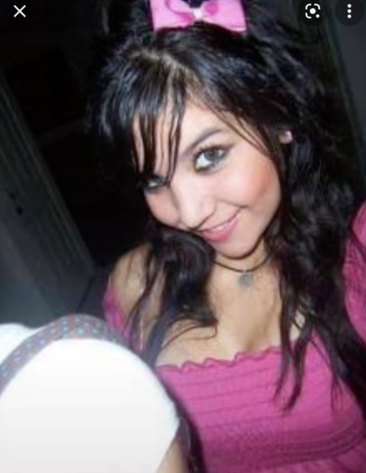 Así luce en la actualidad Mónica Murillo, la famosa chica emo de hi5 y ...