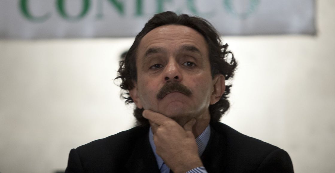 Gabriel Quadri criticó la pensión del Bienestar… pero ya fue a tramitarla