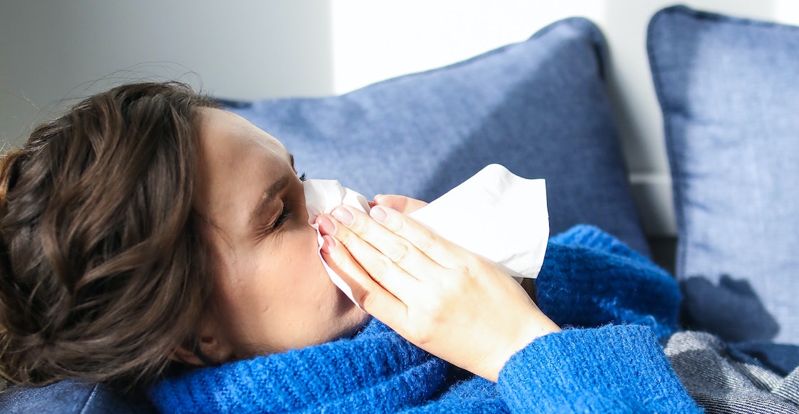 ¿De dónde vienen los mocos... y por qué son verdes o de colores?