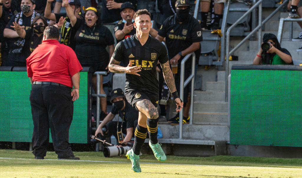 ¿Quién es Brian Rodríguez, el jugador que podría llegar como refuerzo ...