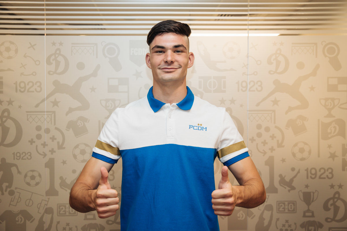 César Montes cerca de emigrar al futbol de Rusia con el Dinamo de Moscú