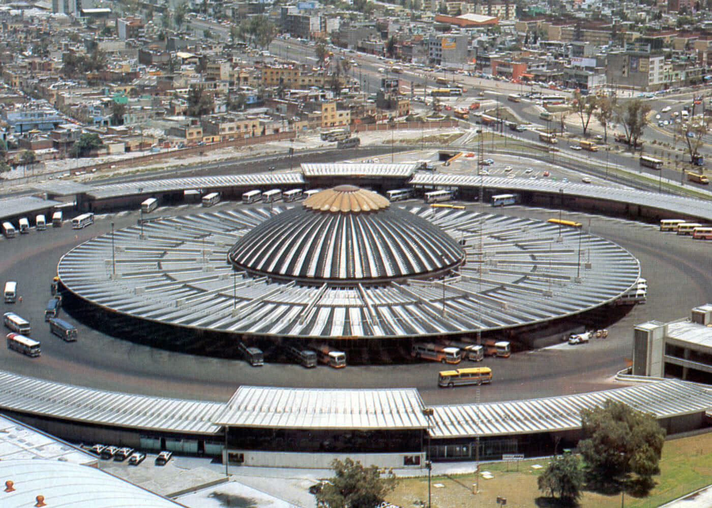 Camisetas, discos y jeans: Así era la Ciudad de México en los años 80