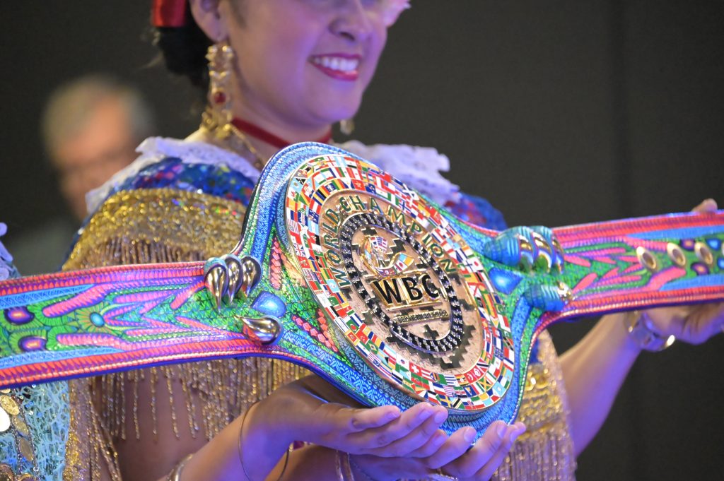 Así es el cinturón Guerrero Jaguar para la pelea 'Canelo' Álvarez vs ...
