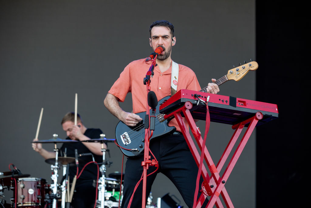 Kevin Baird de Two Door Cinema Club cancela fechas con la banda por una ...