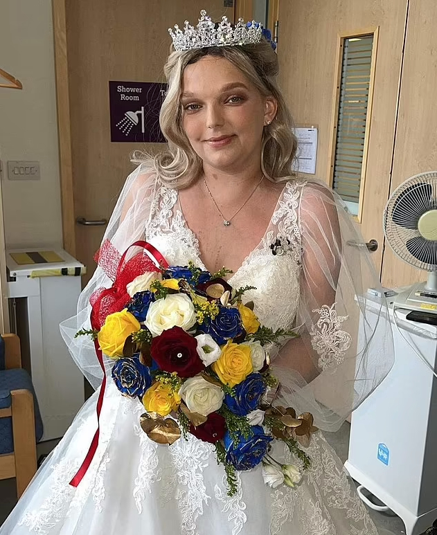 Organizan boda estilo Disney en un hospital; la esposa falleció de cáncer