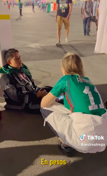 El gran gesto que una influencer tuvo con un fan mexicano en el Mundial ...