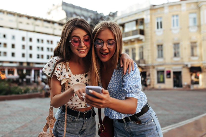 ¿Vas a viajar al extranjero? 5 cosas indispensables que debes tener en ...