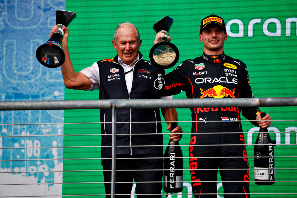 La nueva comparación de Helmut Marko sobre Verstappen y Checo Pérez