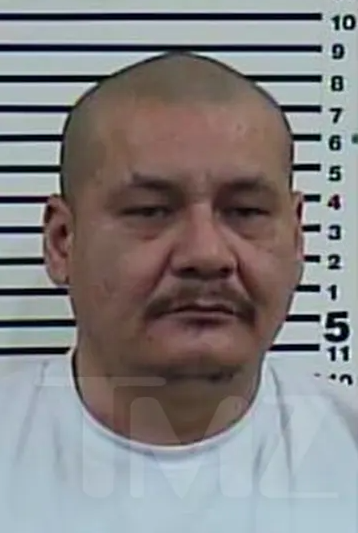 Arrestan al 'tiktoker cholo' famoso por patinar al ritmo de Fleetwood Mac