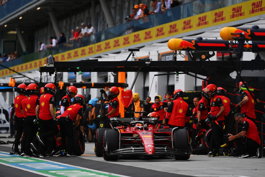 Mecánicos de Ferrari practicarán mil paradas en pits antes de arrancar ...
