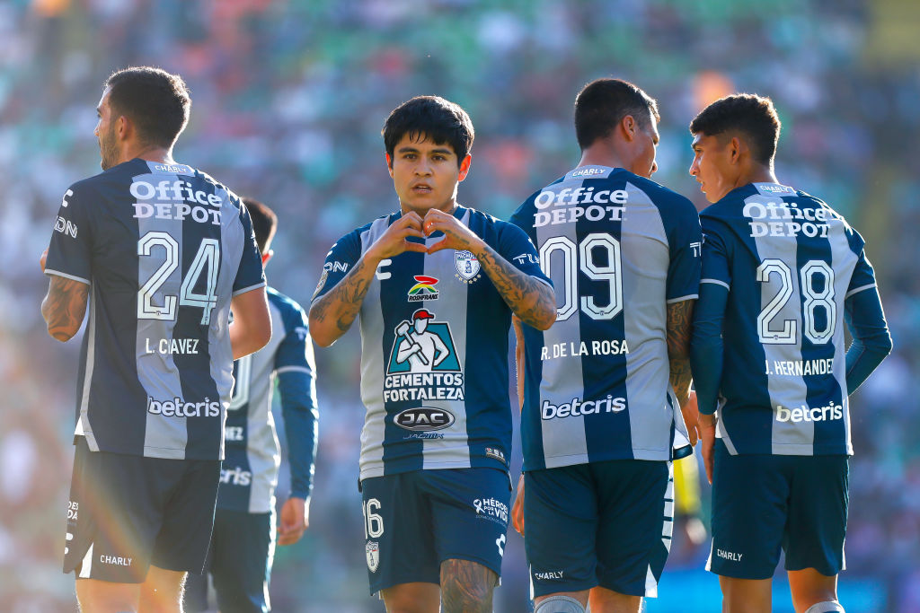 Checa el golazo de la 'Chofis' López con Pachuca tras errorsote de León
