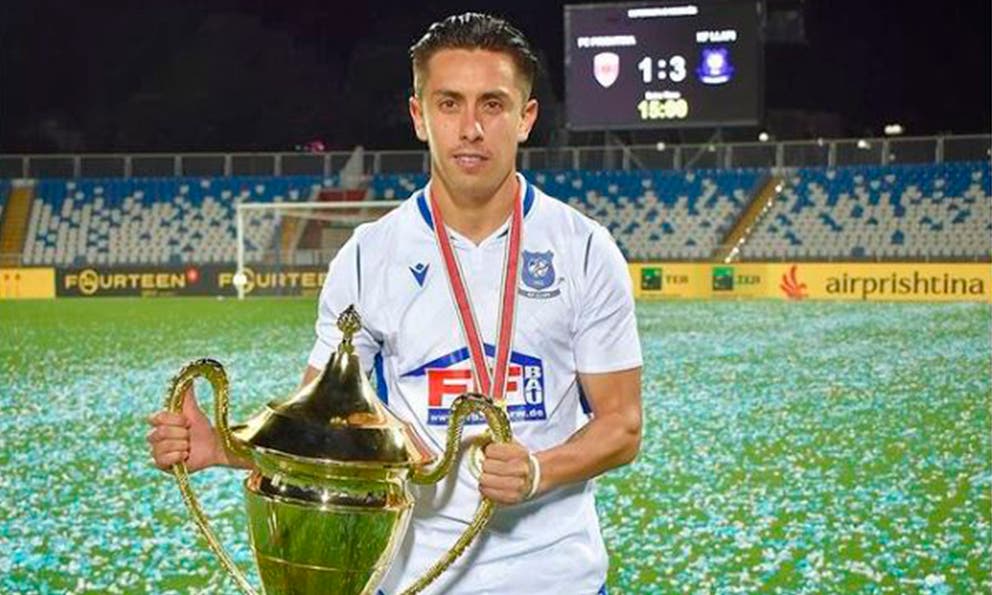 El mexicano Francisco Rivera hace tremendo golazo en la copa de Kosovo