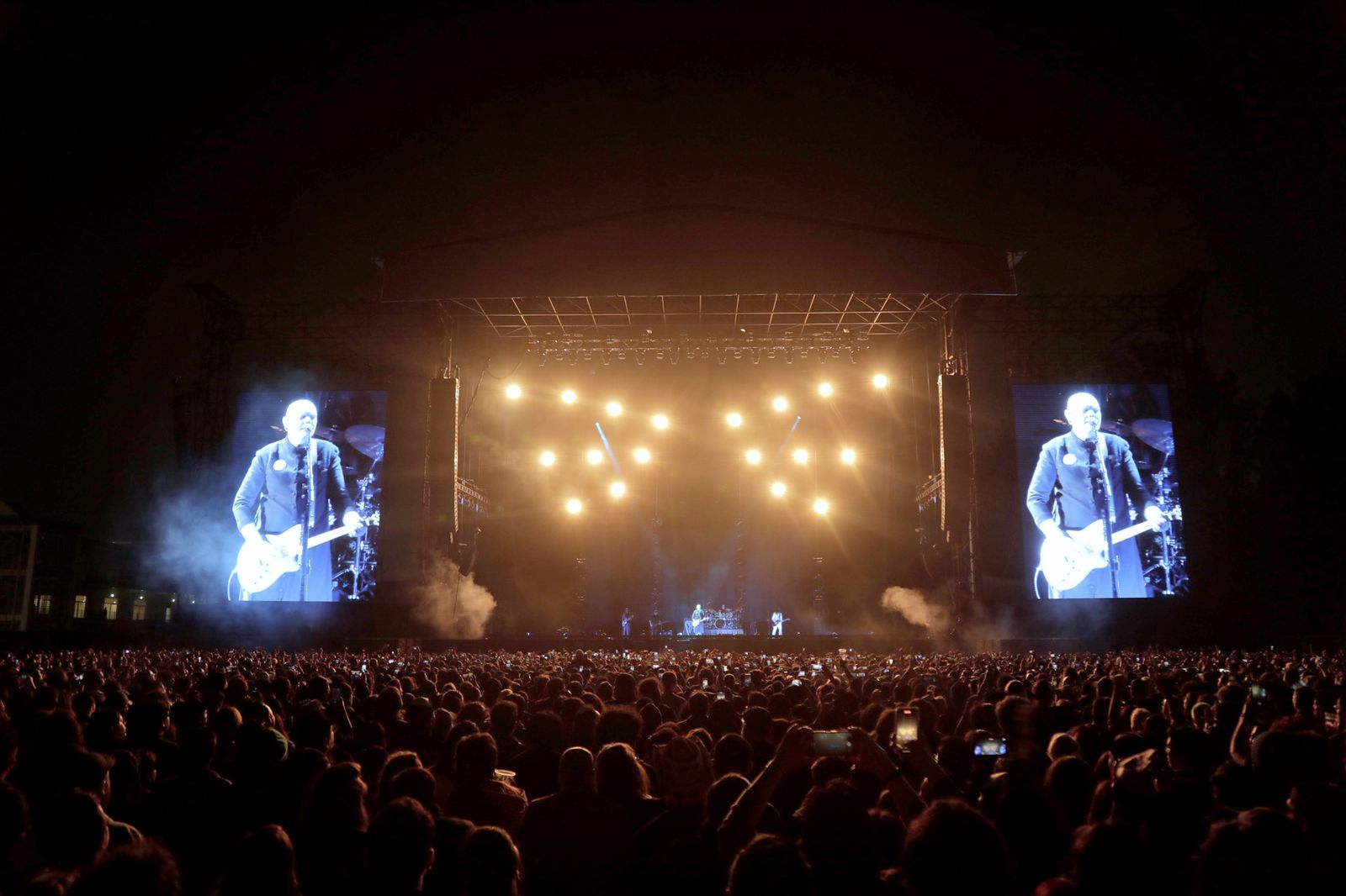 Smashing Pumpkins cerró con todo la primera edición de The World Is A ...
