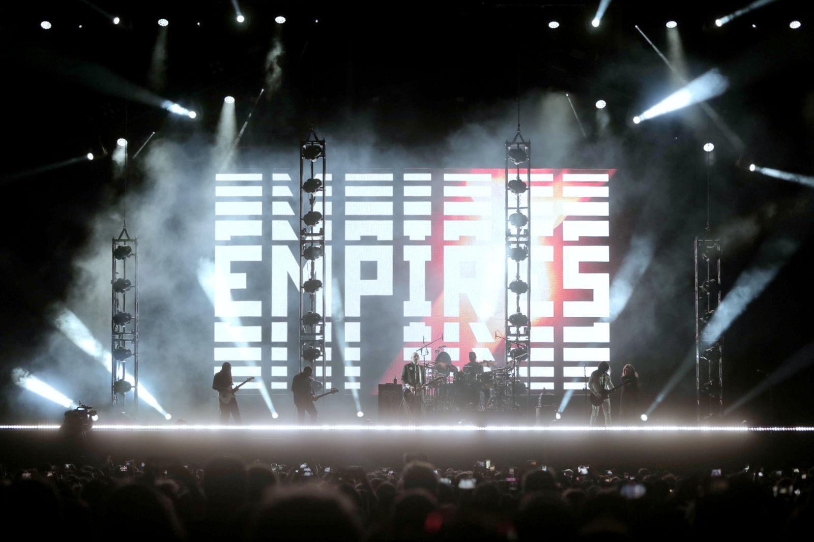 Smashing Pumpkins cerró con todo la primera edición de The World Is A ...