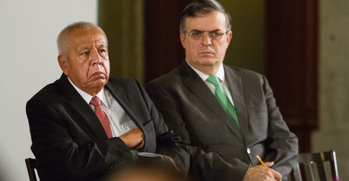 Francisco Garduño seguirá al frente del INM pese a que FGR va tras él