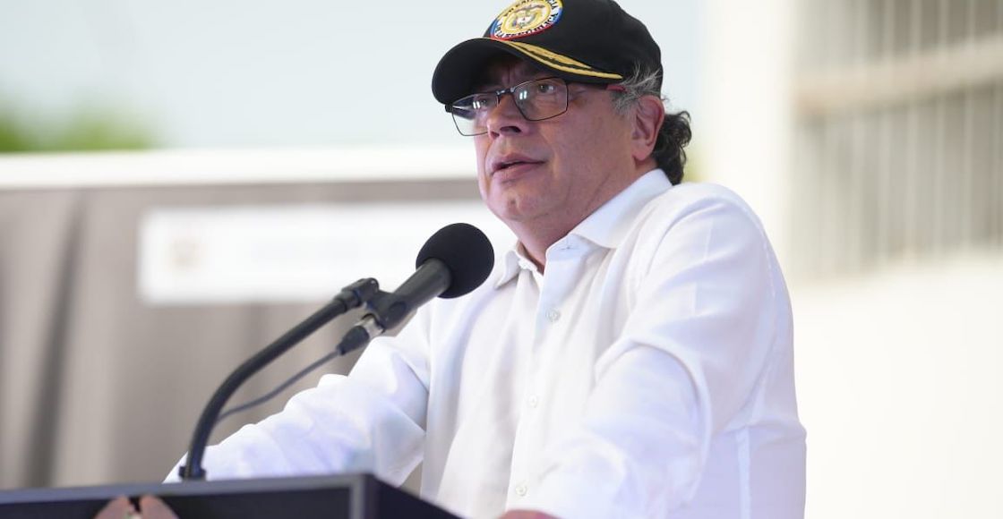 El presidente de Colombia, Gustavo Petro, pide la renuncia de todo su gabinete