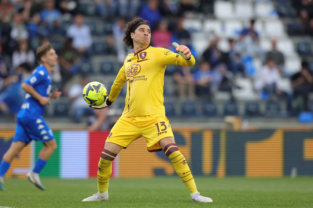 Las mejores atajadas de Memo Ochoa este año para evitar el descenso con ...