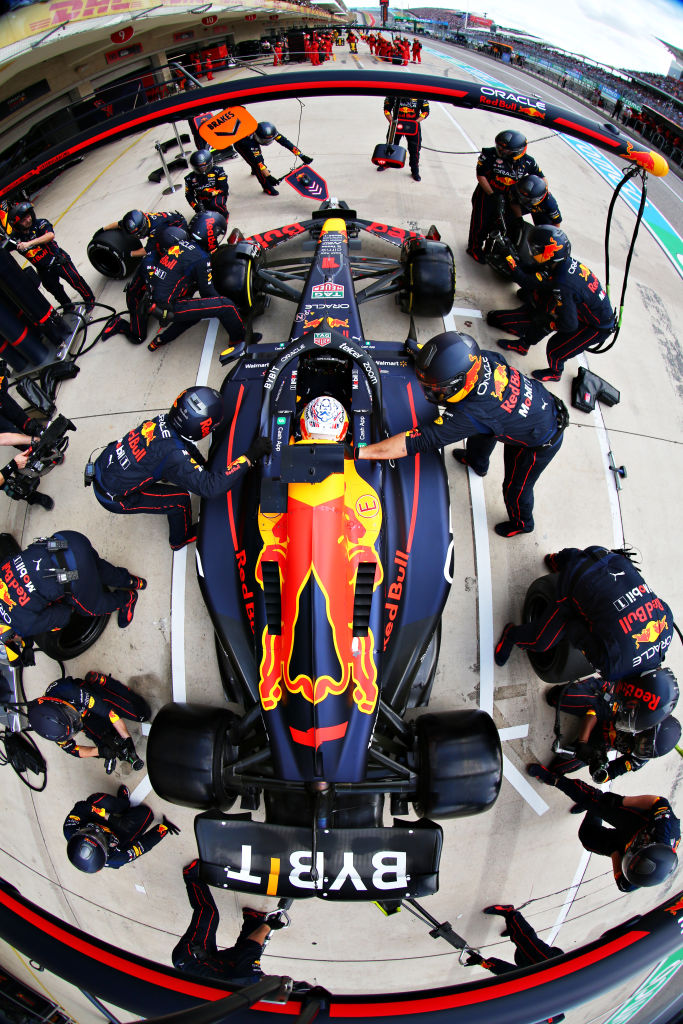 ¿Cómo se hacen una buena parada en pits en Fórmula 1?