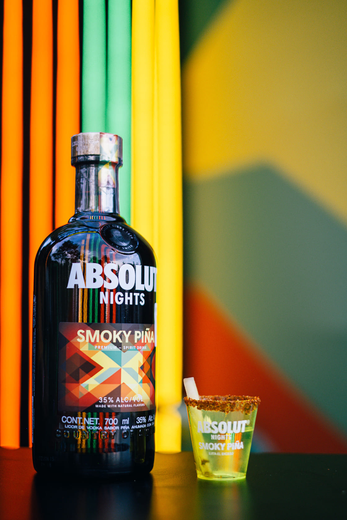 Activación Absolut Smoky Piña en el Tecate Emblema 2023