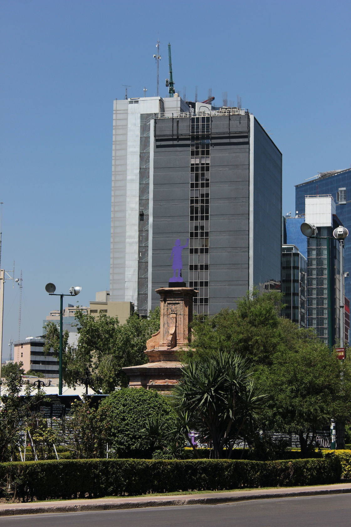 Glorietas del Ahuehuete y Cristóbal Colón en Paseo de la Reforma