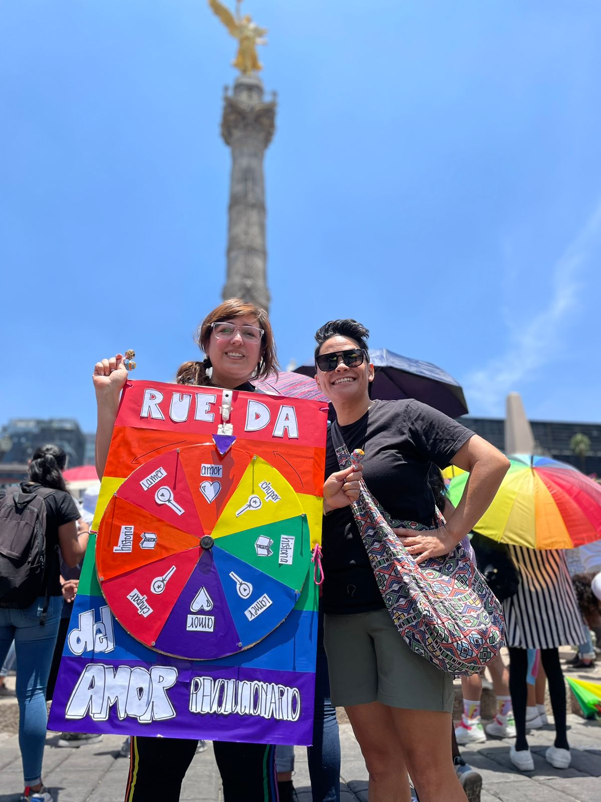 Batucada, banderas y buena onda: Así se vivió la Marcha Lencha 2023