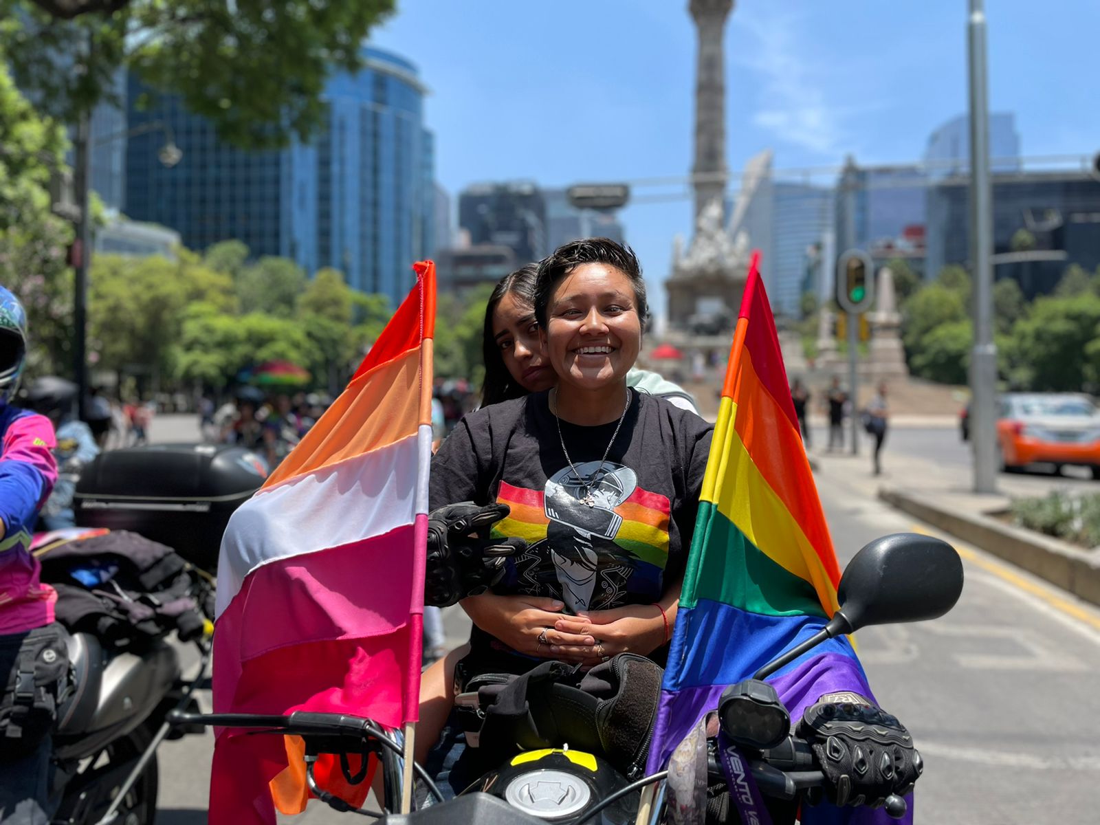 Batucada, banderas y buena onda: Así se vivió la Marcha Lencha 2023