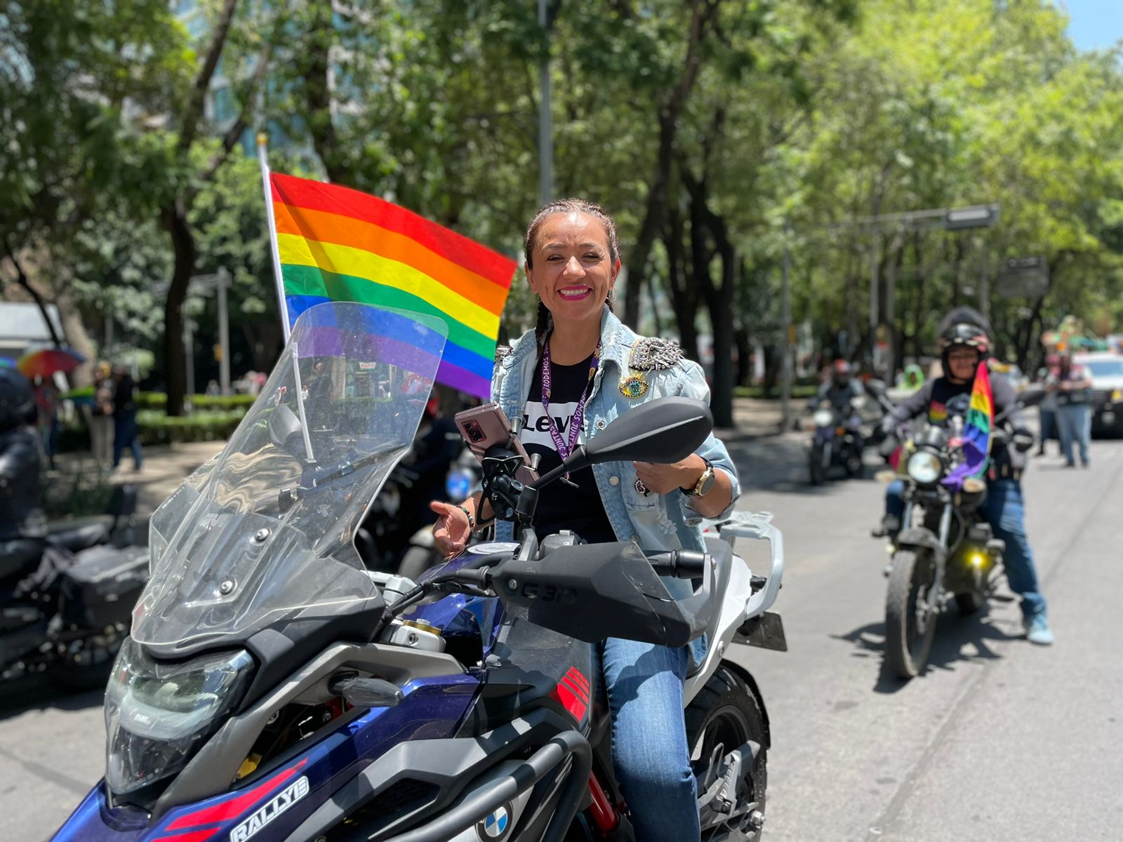 Batucada, banderas y buena onda: Así se vivió la Marcha Lencha 2023