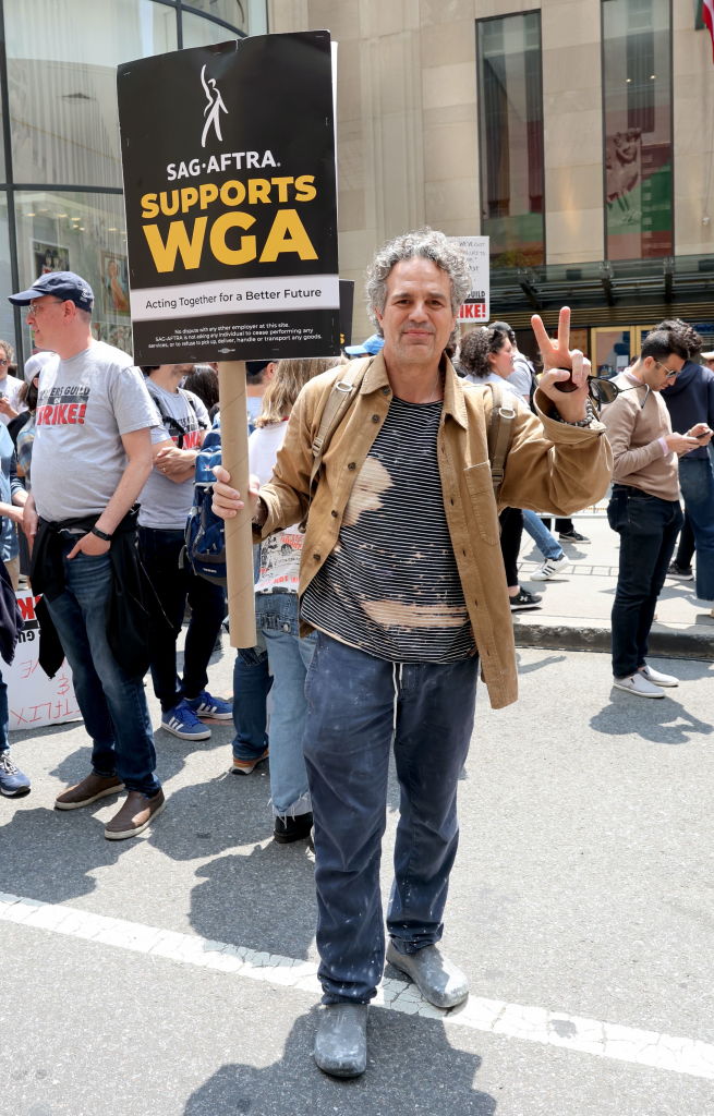 Mark Ruffalo atacó a los "peces gordos" de Hollywood por la huelga