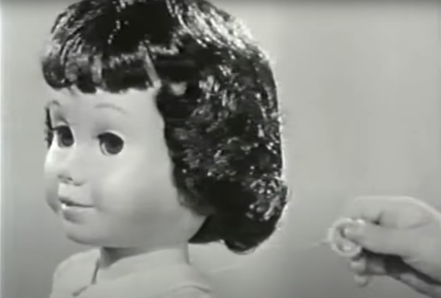 Chatty Cathy: La otra muñeca de los creadores de Barbie que tendrá su ...